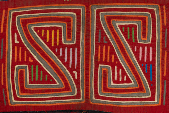 Maroon And Blue Gourd With Bird Mola – TraderBrock