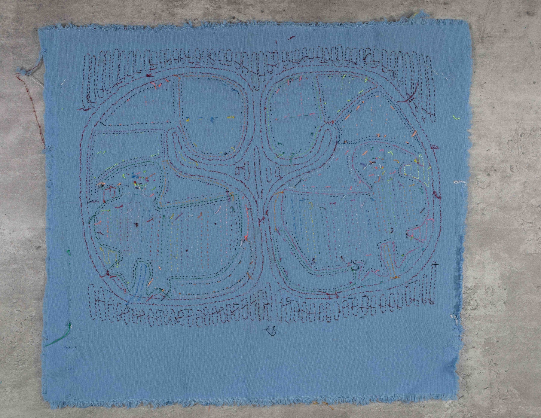 Maroon And Blue Gourd With Bird Mola – TraderBrock